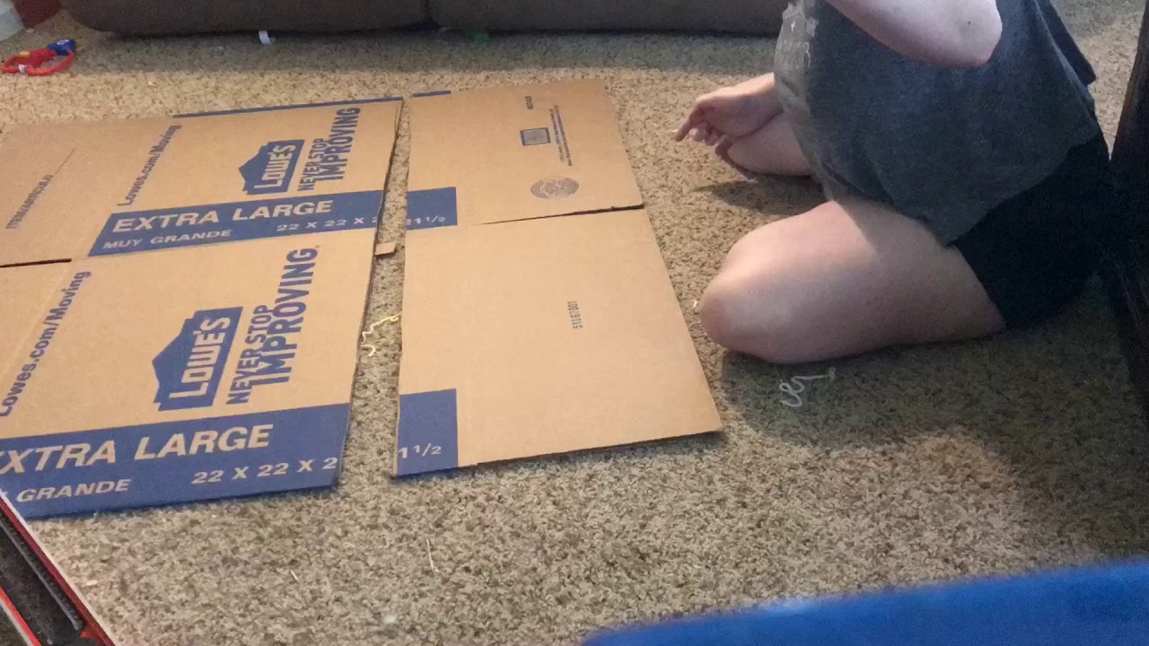 Assembling a mouse maze from cardboard - YouTube