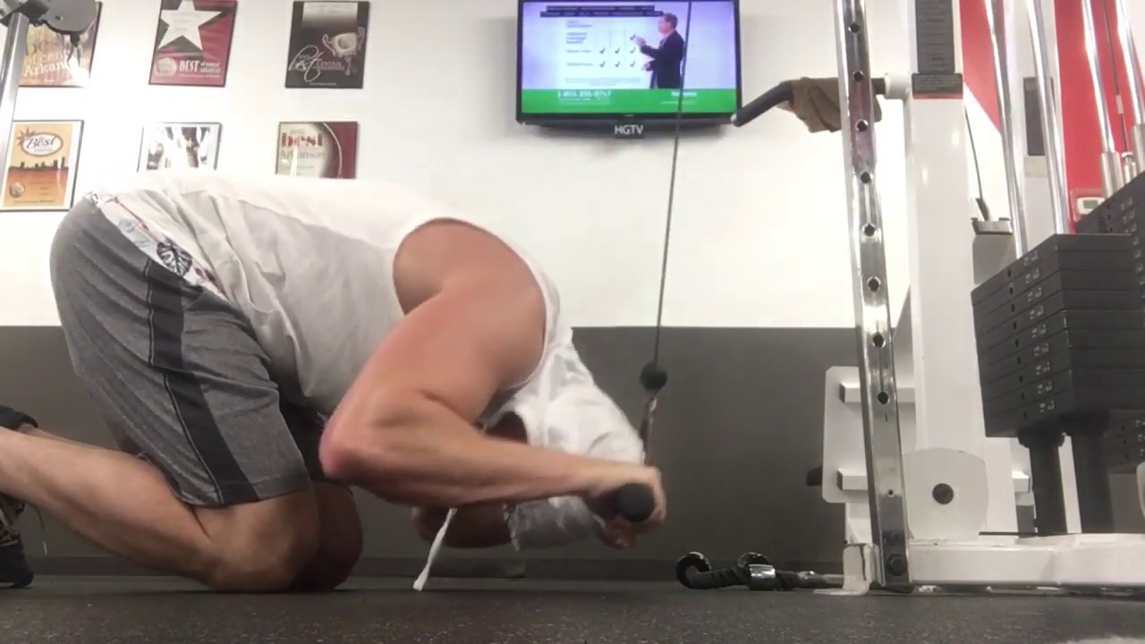 Chance|MeltonFIT® Hitting Abs - Cable Pull-downs - YouTube