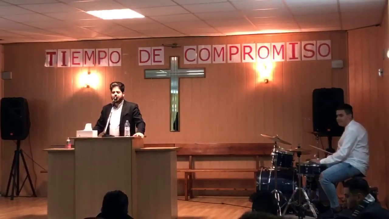 Samuel Borja Llevando La 1º Parte De Oración Y Varios Hermanos Contando ...