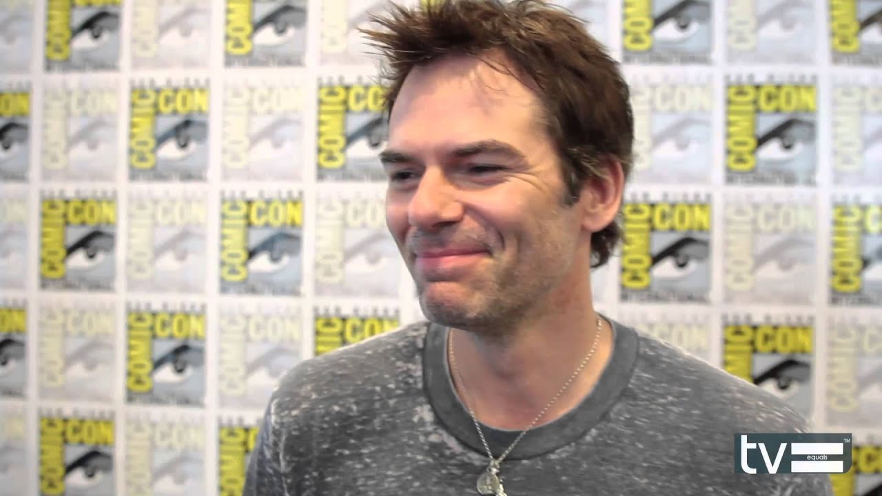 Revolution Season 2: Billy Burke Interview - YouTube