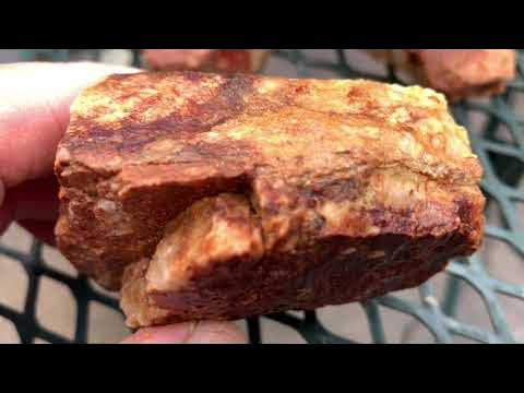 How high grade gold ore looks and what you need to collect - YouTube
