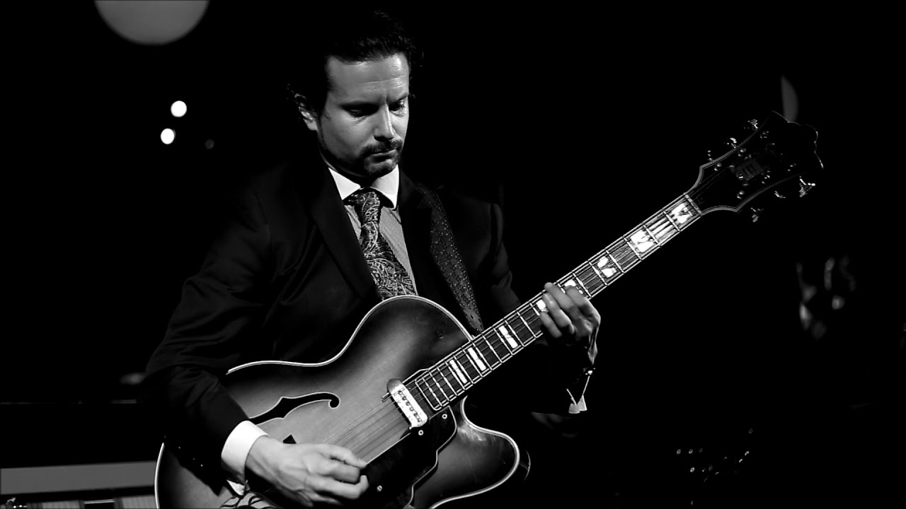 Vinny Raniolo - guitar and Elias Bailey - bass, " Besame Mucho" 10-3-17 ...