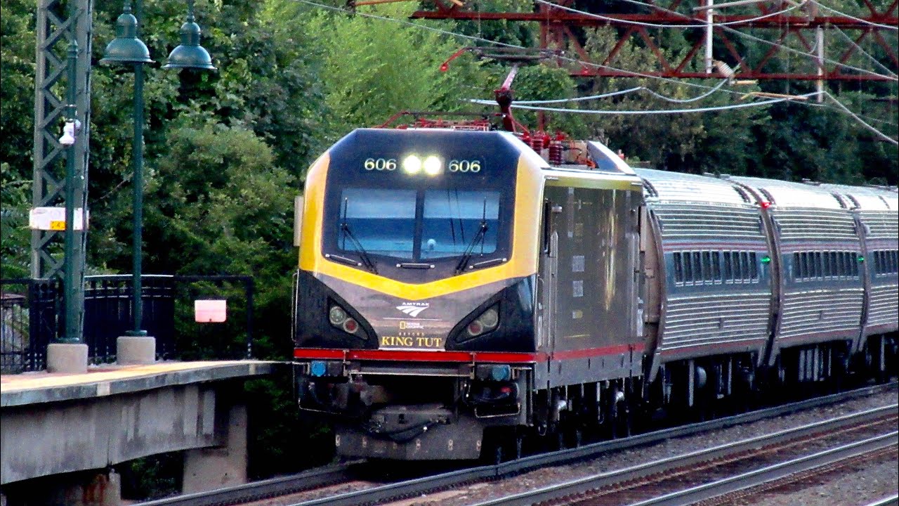 Metro North, Amtrak and CSX trains in New York w/ specialties - YouTube