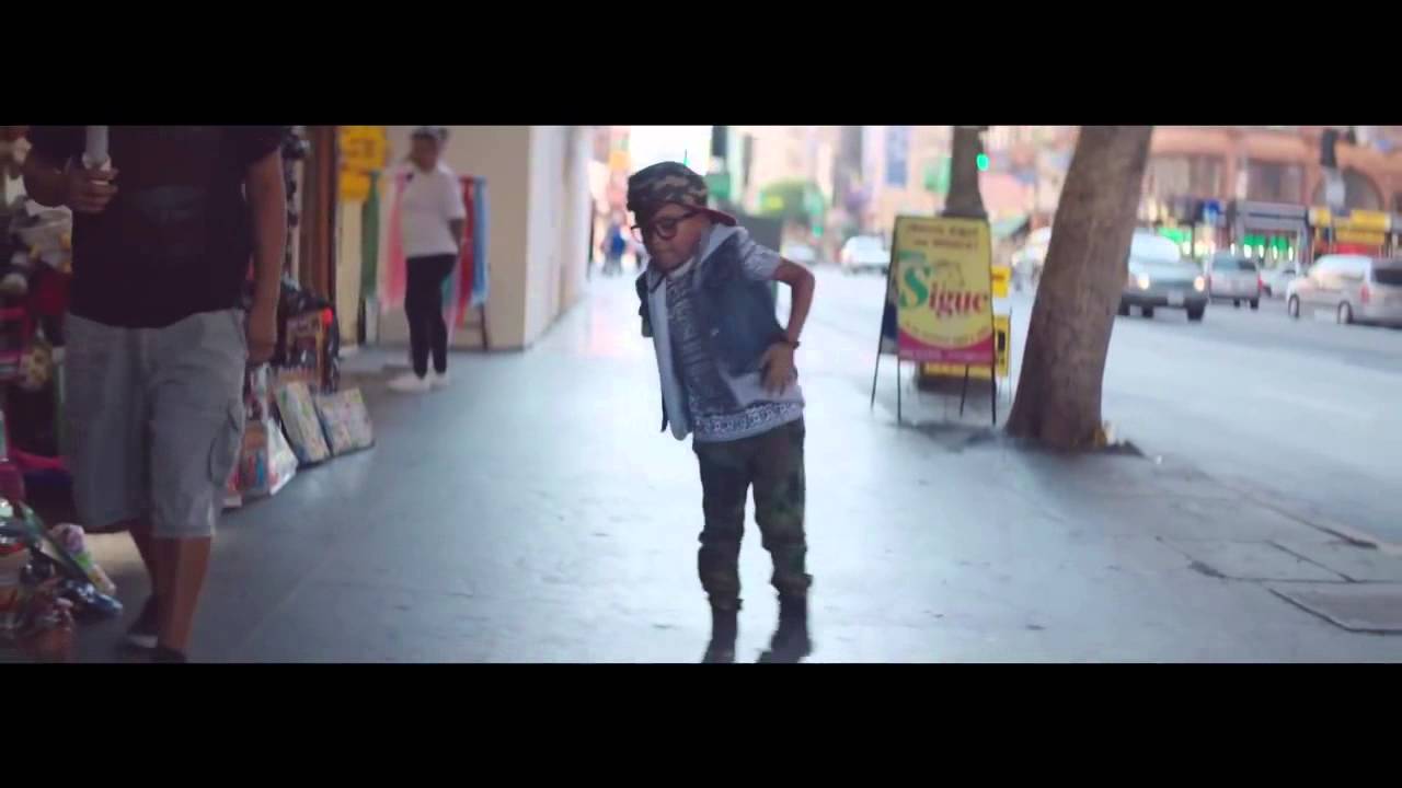 Pharrell Williams Happy Official Music Video - YouTube