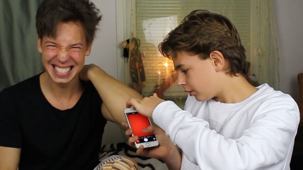 SHARPIE SHOCK CHALLENGE MED ETT FAN! - YouTube