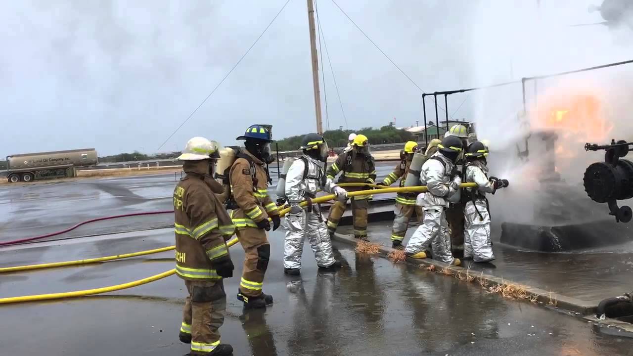 Honolulu Airport , Kalaeloa Airport ARFF Firefighter training - YouTube