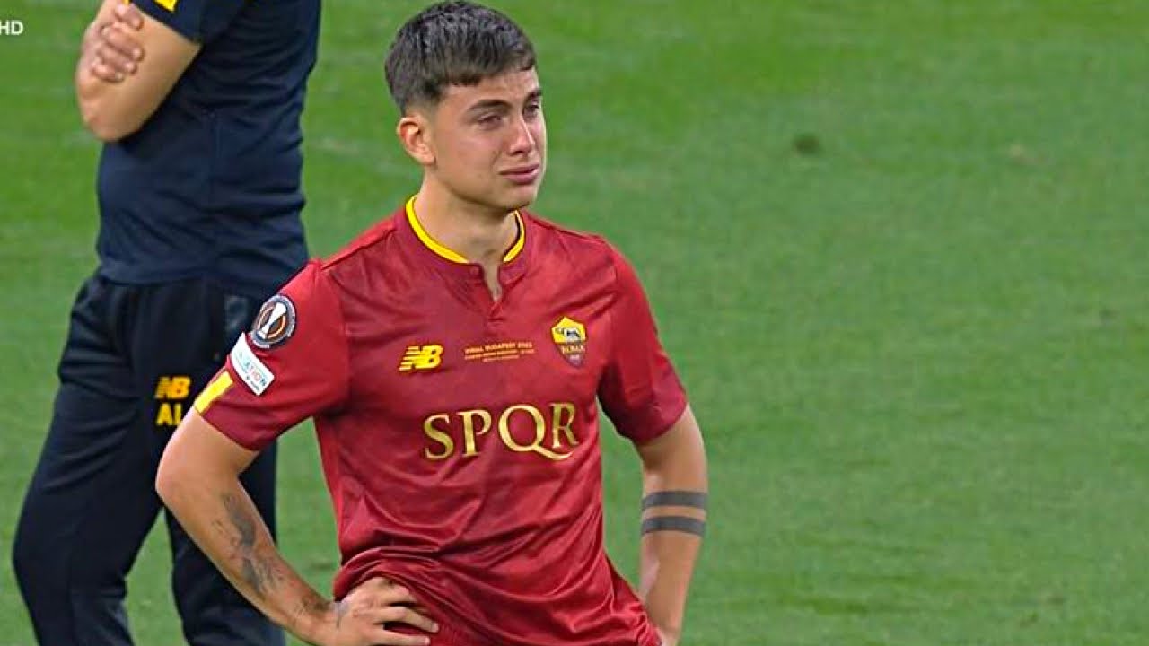 Paulo Dybala in Tears after Losing Europa League Final - YouTube