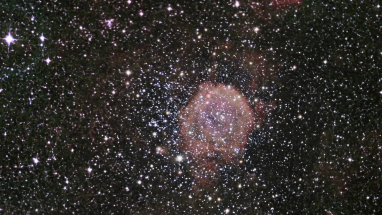 ESO: Zooming Into NGC 371 [720p] - YouTube