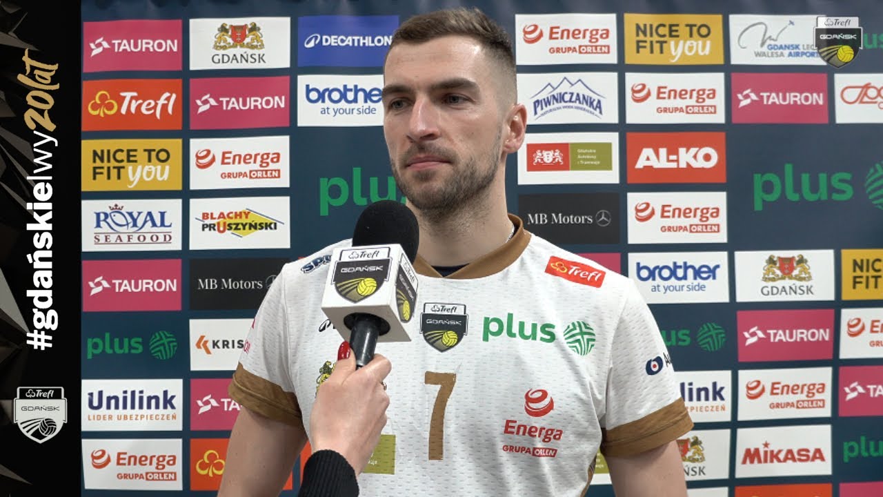 MVP Aliaksei Nasevich i Paweł Pietraszko po wygranym meczu z GKS-em ...