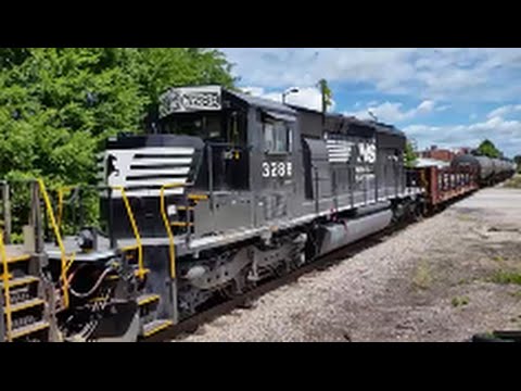 [NS]8954 D9-40CW & 3288 SD40-2 EFS Leads Z675-29 In Fay NC & Nice Sounding K5LA & High View Part ...