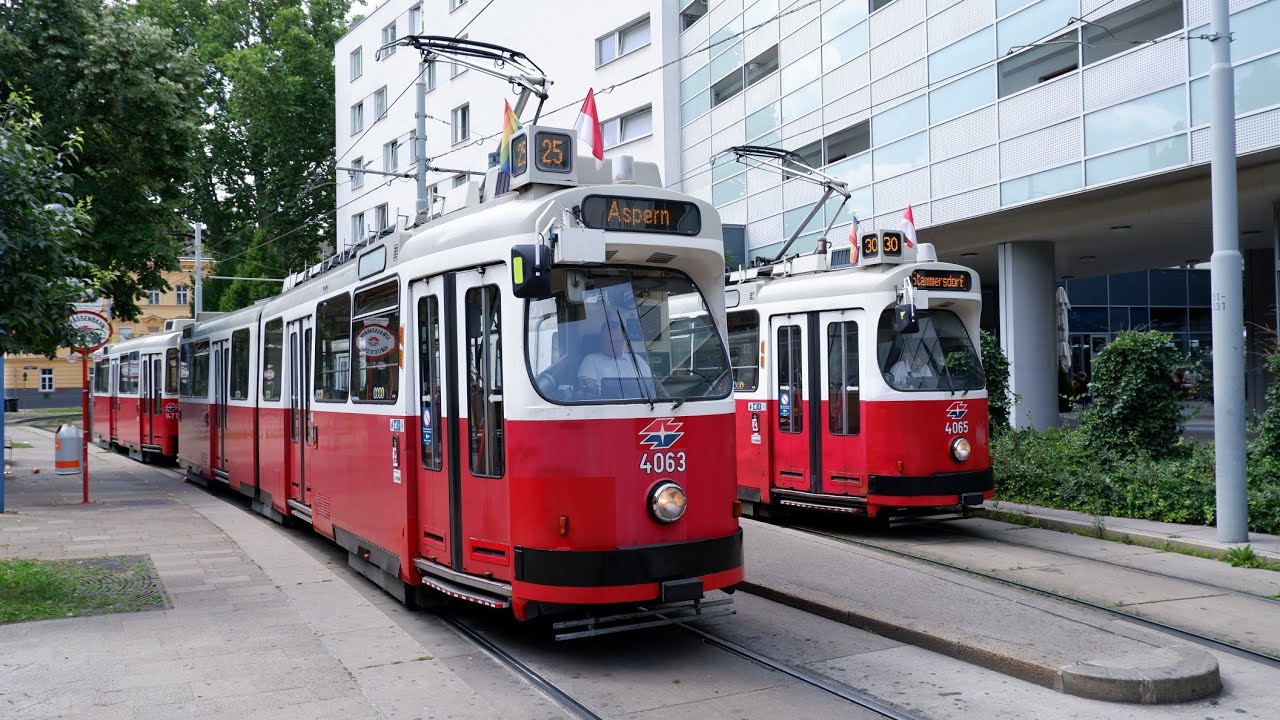 Die E2 Generationen in Wien - YouTube