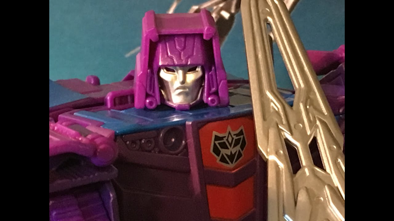 Video Review of the Transformers Combiner Wars G2 Motormaster - YouTube