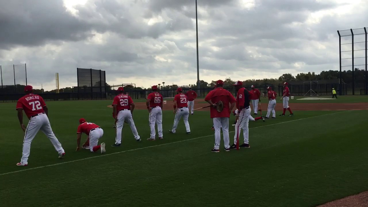 Nationals pitchers and catchers stretch before first workout - YouTube