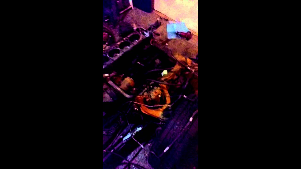 Datsun 720 1982 z22 engine and frame - YouTube