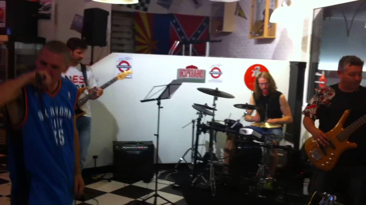 London pickles - 31 mai - Born To be Wild - YouTube