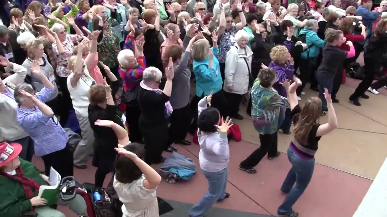 Seattle Mass Sing Flash Mob - YouTube