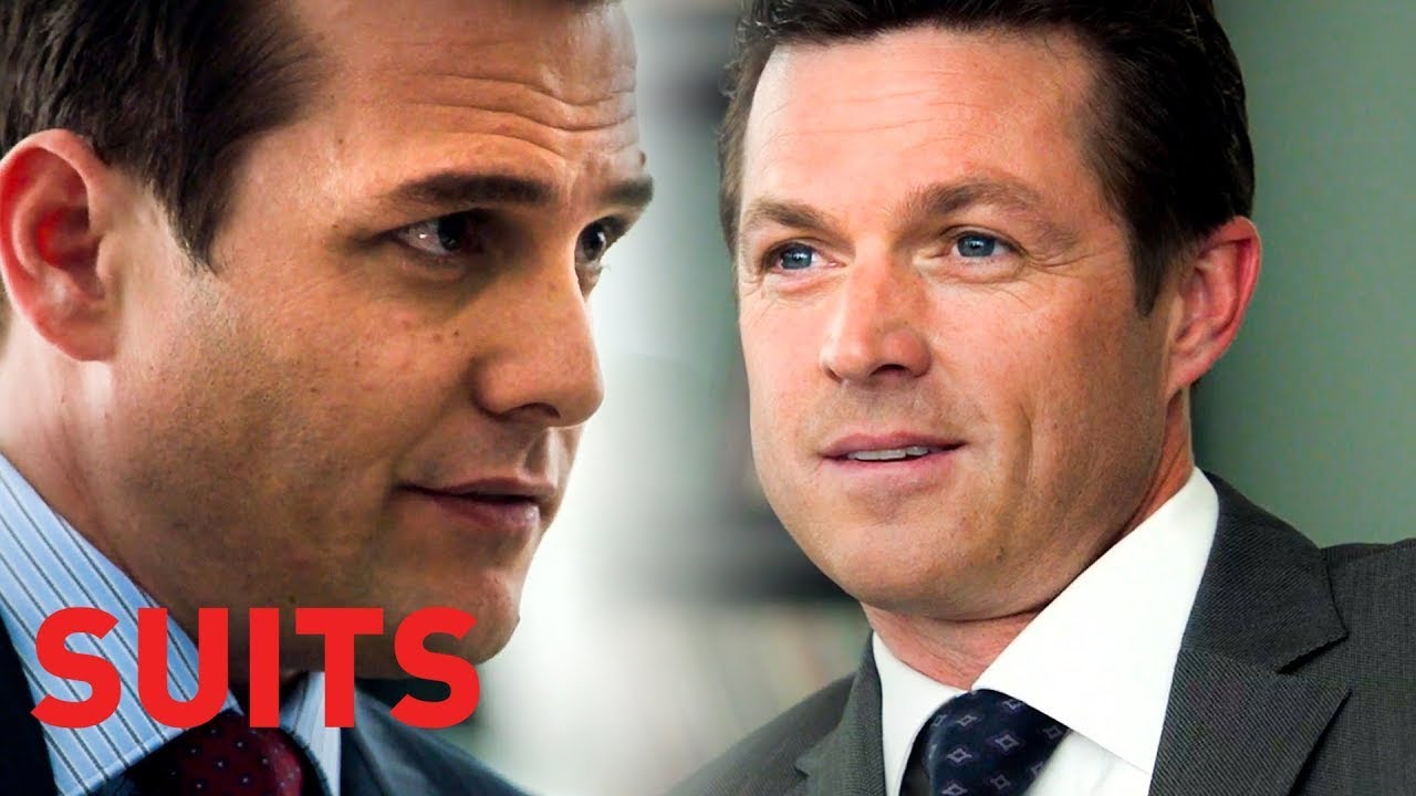 Harvey le patea el trasero a Travis Tanner | Suits: La Ley de los ...