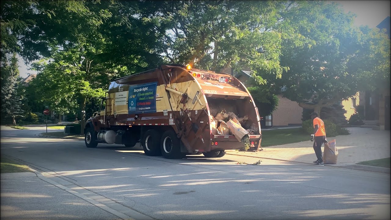 Miller Waste yard waste collection day in Vaughan Ontario - YouTube
