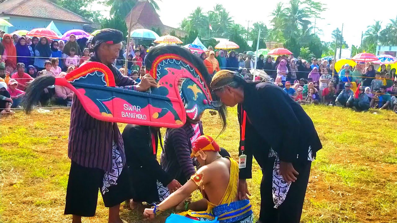 Tari Pecut Kreasi Ebeg Wahyu Mugi Lestari - YouTube