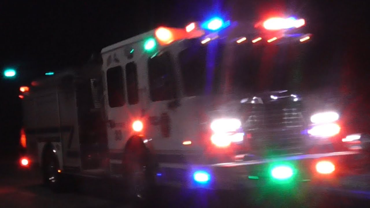 Bergheim Volunteer Fire Department Engine 33 Responding Code 3 - YouTube