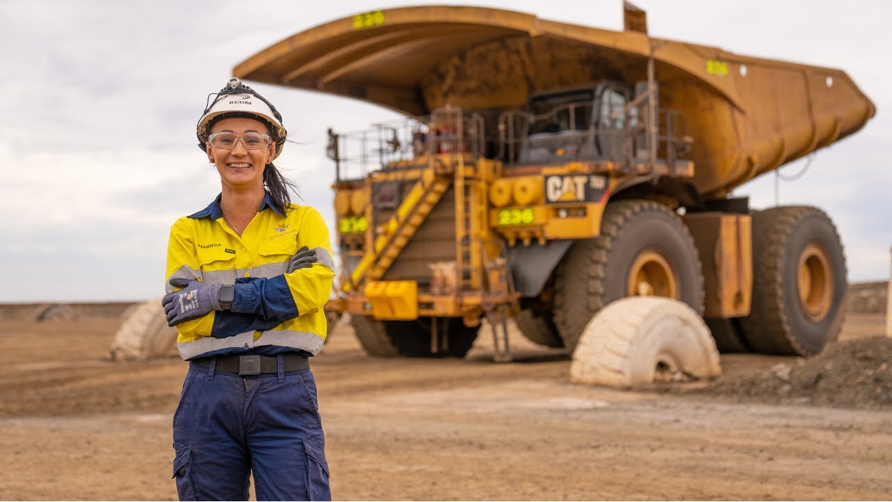 Gold Jobs - People in Gold: Meet the workers - YouTube