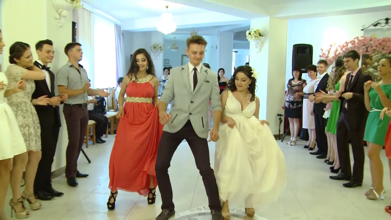 Bal de absolvire, Cricova 2012 - YouTube