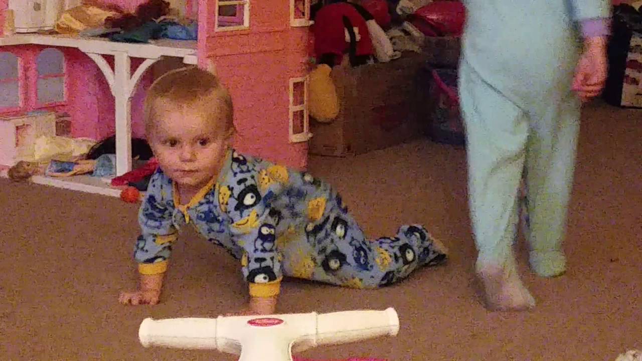 Owen dancing - YouTube