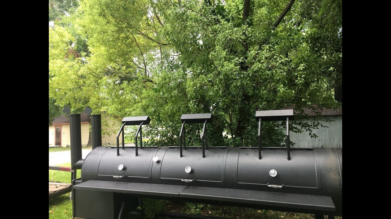 1000 pounds reverse flow smoker - Pits by JJ - YouTube