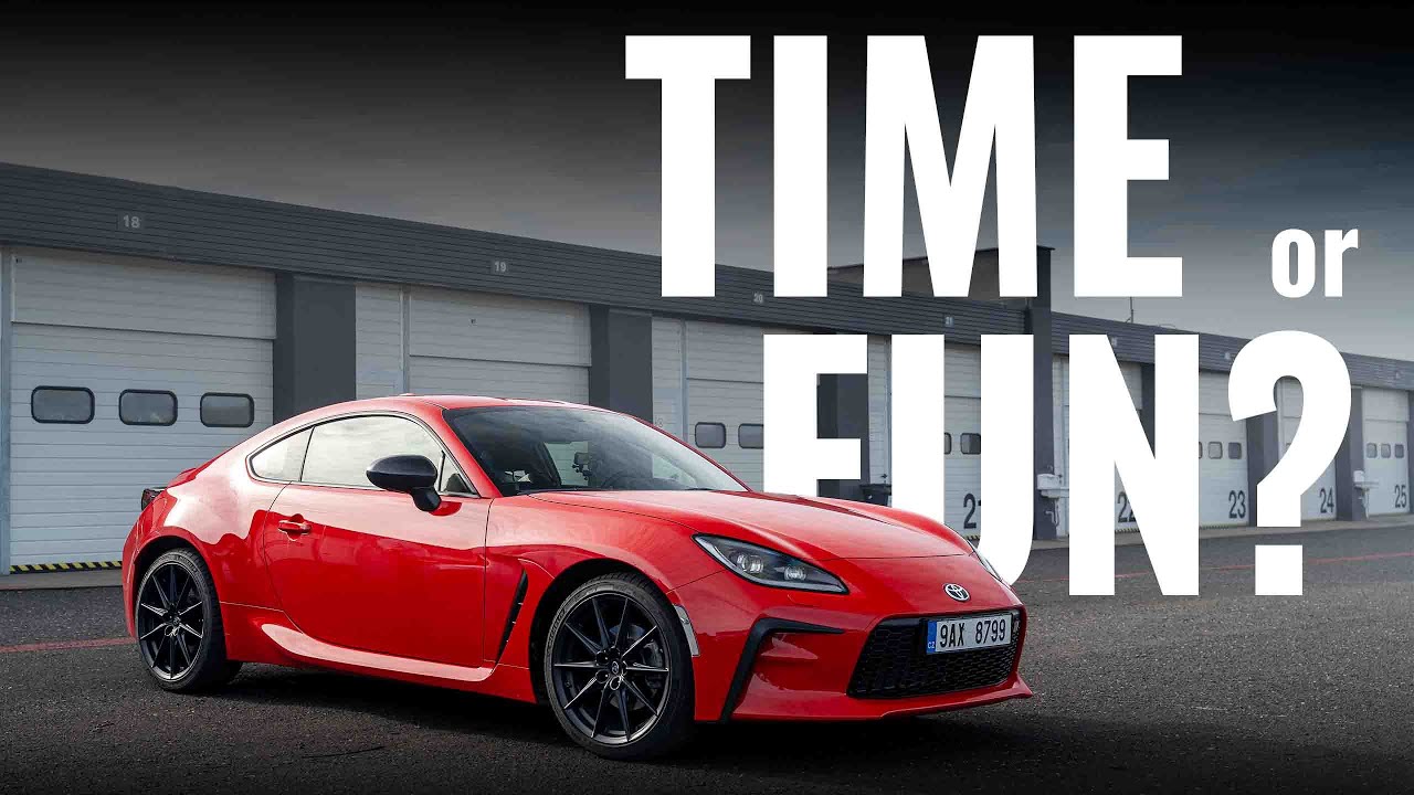Toyota GR86 – what's more fun Time Attack or Drift?! - YouTube