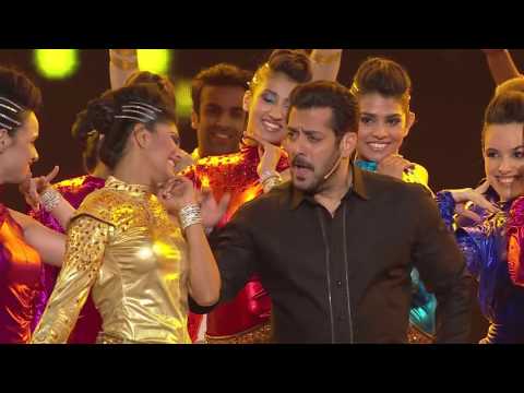 Check Out Salman Khan's Live Singing And Dancing At ZCA 2017 - Exclusive!