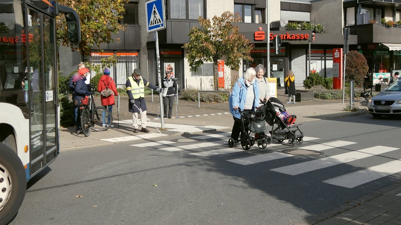 „Schild-esche-bürgerstreich“ – Verkehrsaktion An der Reegt - YouTube