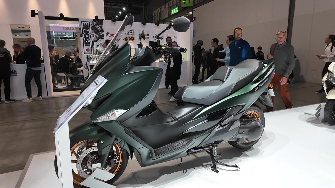 New 2025 SUZUKI BURGMAN 400cc scooter at EICMA show Italy - YouTube