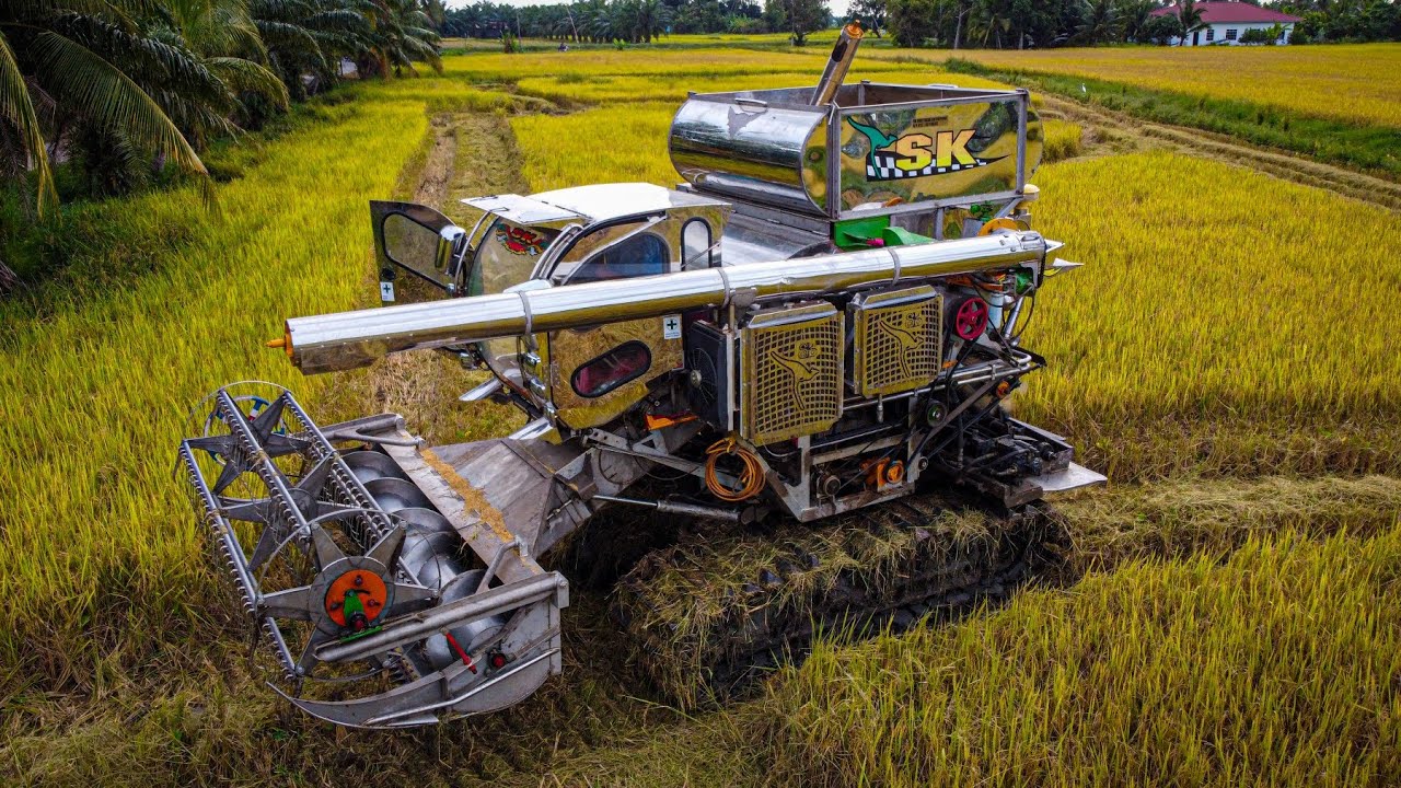 Mesin Padi Thailand/Turbo/Parit Tanjung Piandang Perak - YouTube
