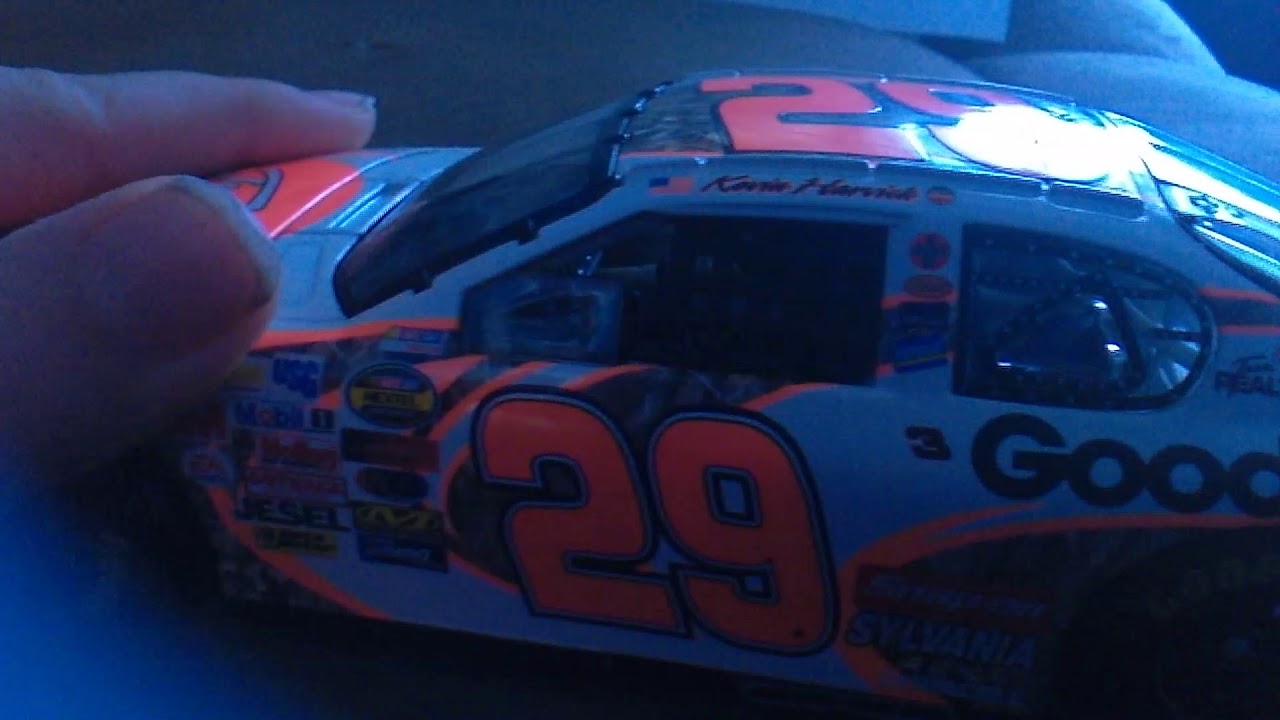 2004 Kevin Harvick Team Realtree NASCAR Diecast 1:24 - YouTube