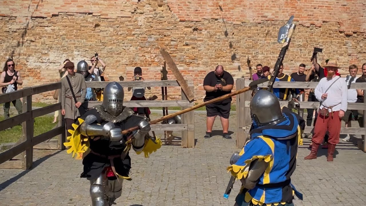 Medieval Duel: Two Knights in Full Armor Clash with Halberds - YouTube