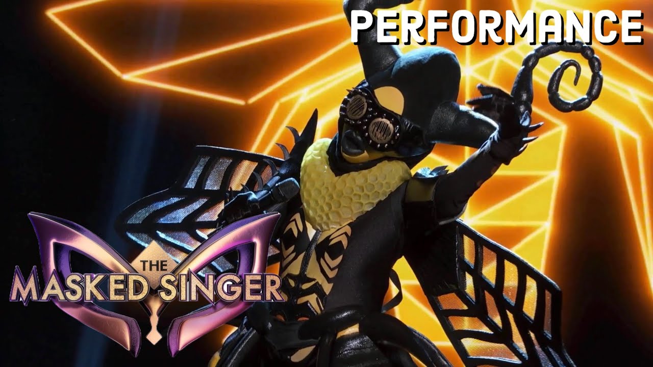 Bee sings “Chandelier” by Sia | THE MASKED SINGER | SEASON 1 - YouTube