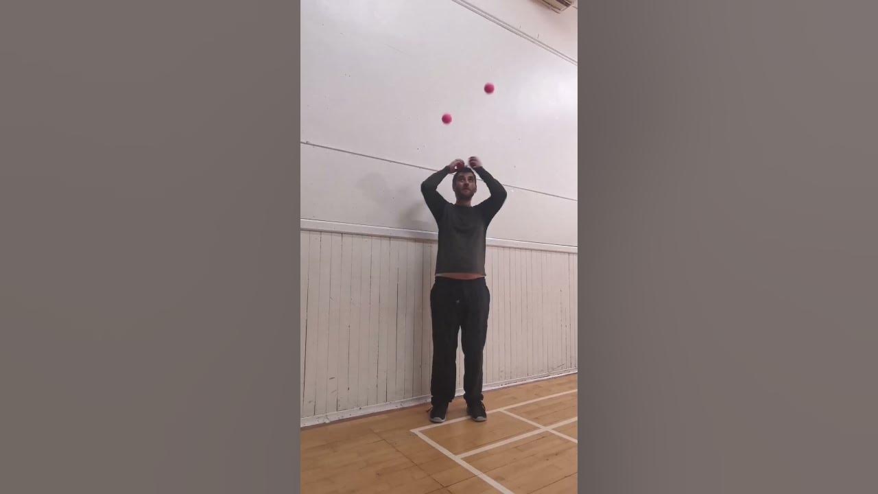 Day 29/30 🙂.#cascadejuggling #edinburgh#juggling #juggler #malabares # ...