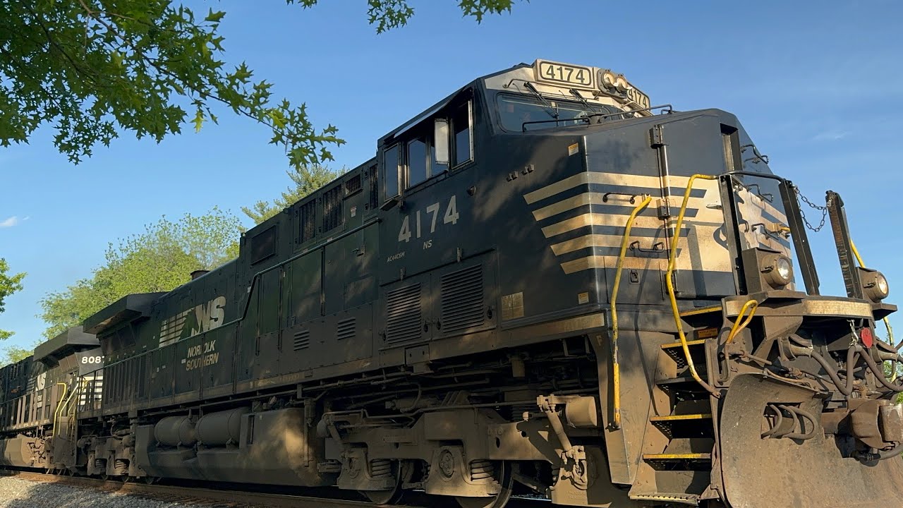 NS 4174 leads NS 23G through Manville NJ with a great Nathan P5 Horn 5/7/2024 - YouTube