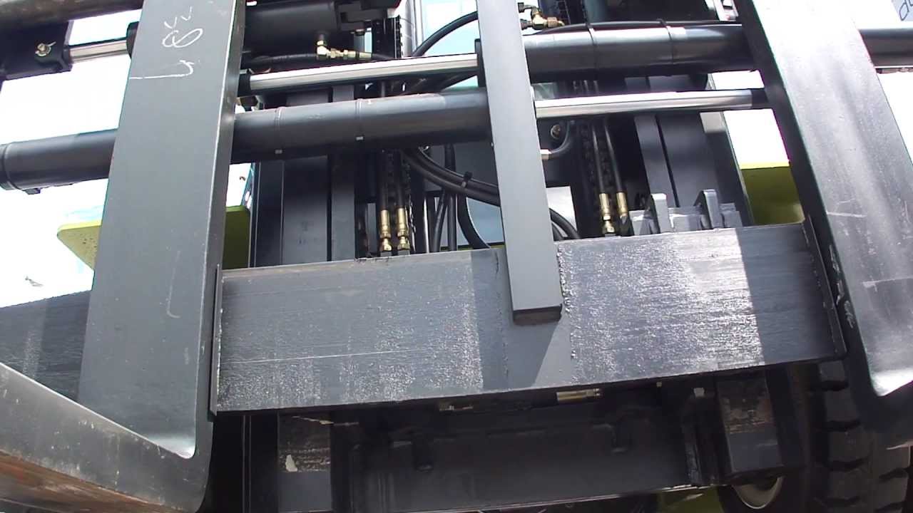 Clark C80 600 - YouTube