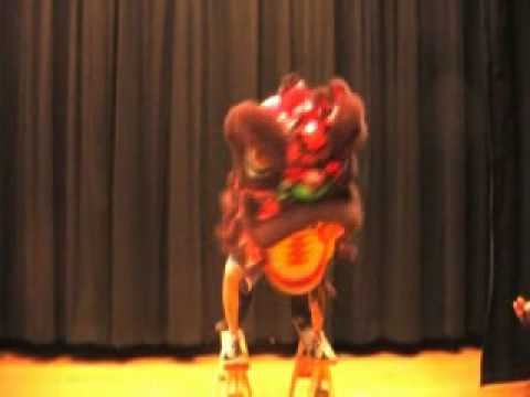 Lion Dance Bench Work 2007 - YouTube