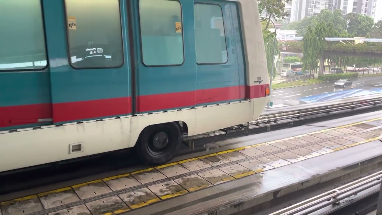 Smrt c801 Bombardier set 110/112 departing phoenix - YouTube