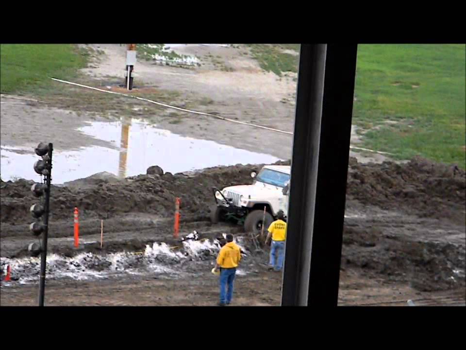 Redneck Nationals, Billings, Mt Mud Bogging - YouTube