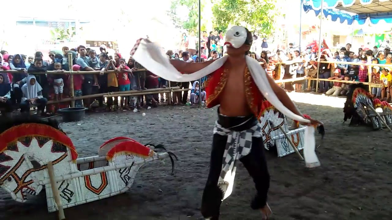 Topeng penthul bejer || jathilan klasik Kudha Kumara - YouTube