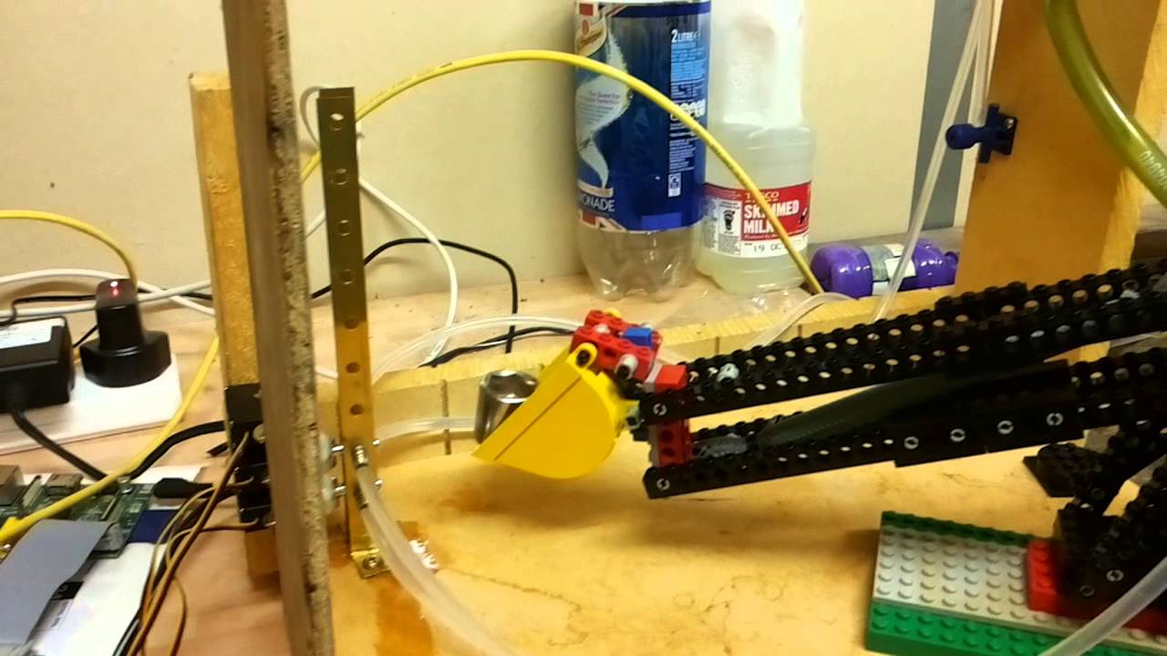 Scratch and Raspberry Pi controlled hydraulic lego - YouTube