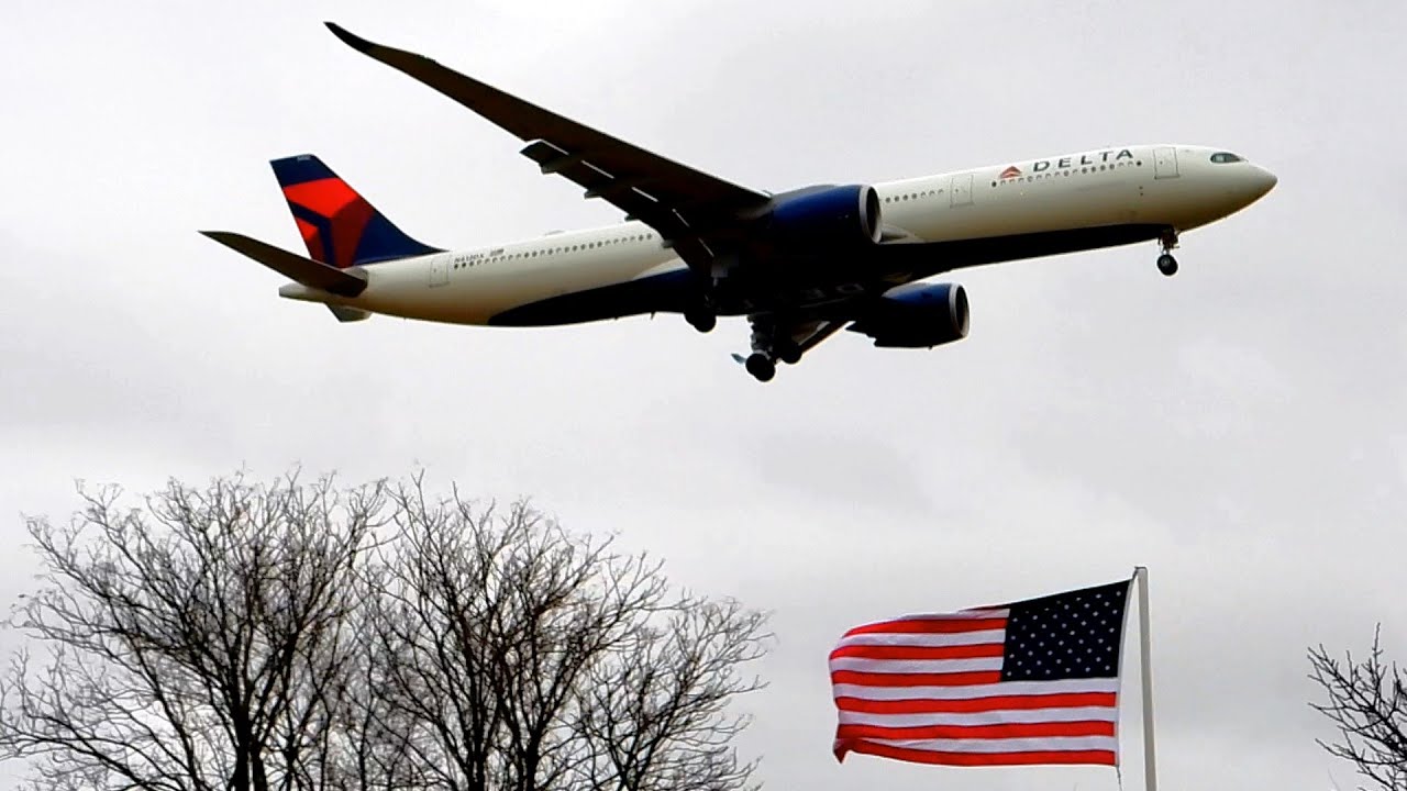 Windy plane spotting at Boston Logan Airport - February 28, 2024 part 4 ...