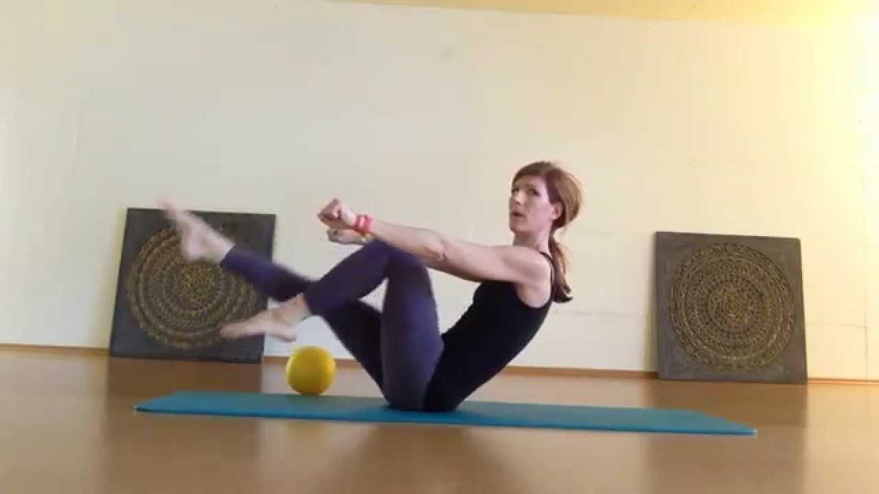 Cours Pilates @ CORPSESPRIT - exercices avec ballon - mixte et tous ...