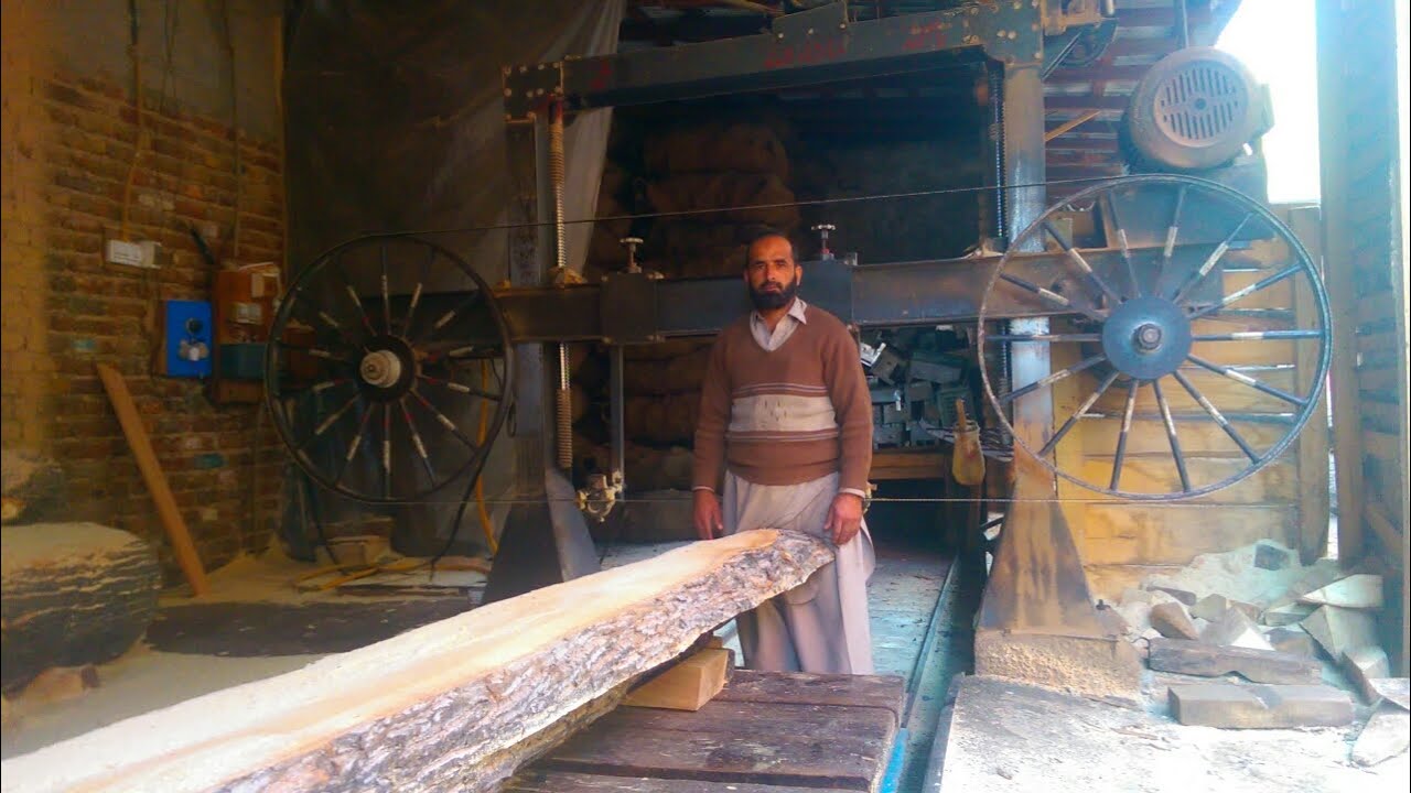 How to cutting wood on ara machine | Wood cutting machine in Pakistan ...