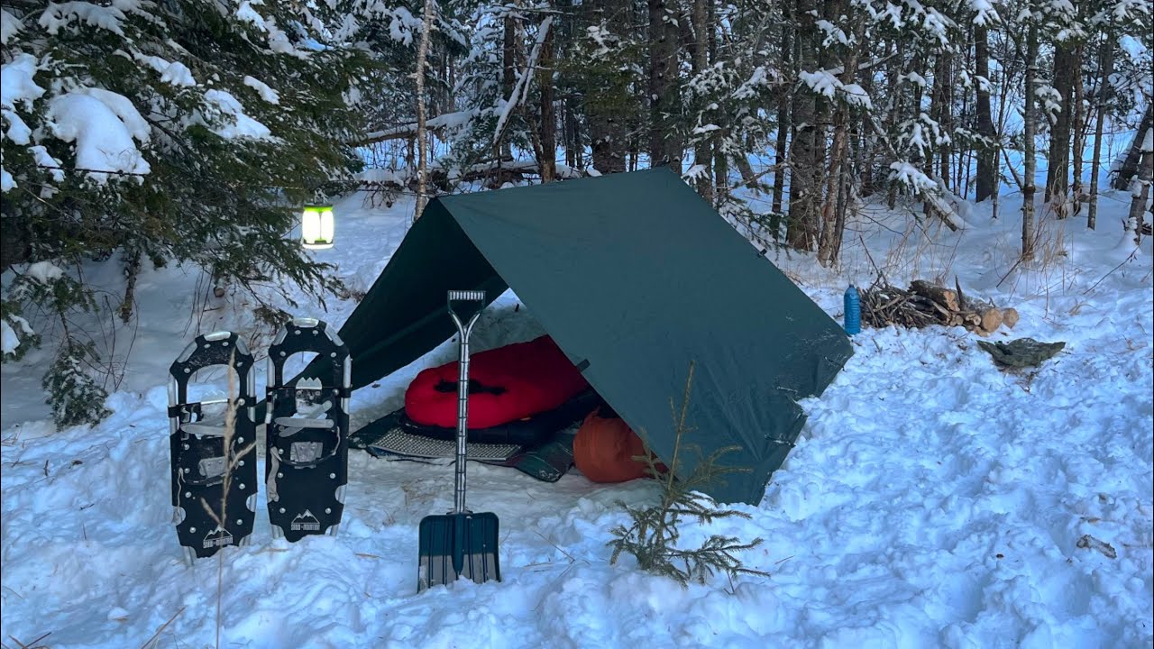 CAMPING IN COLD WEATHER WITH A TARP SHELTER -9c⛺️ - YouTube