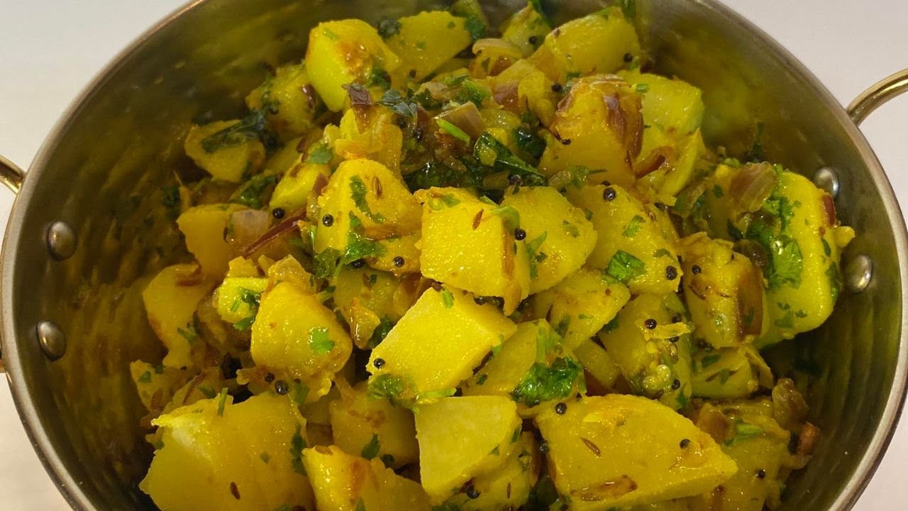 Maharashtrian Style Potato Bhaji Recipe | Batata Chi Bhaji Marathi ...