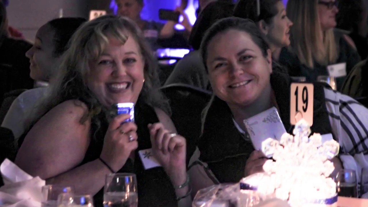 Get Involved! 2018 Single Moms Christmas Dinner - YouTube